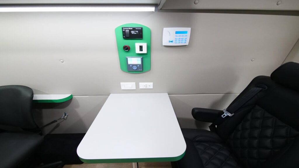 Mobile Office – Design 6 – HQ Custom Design