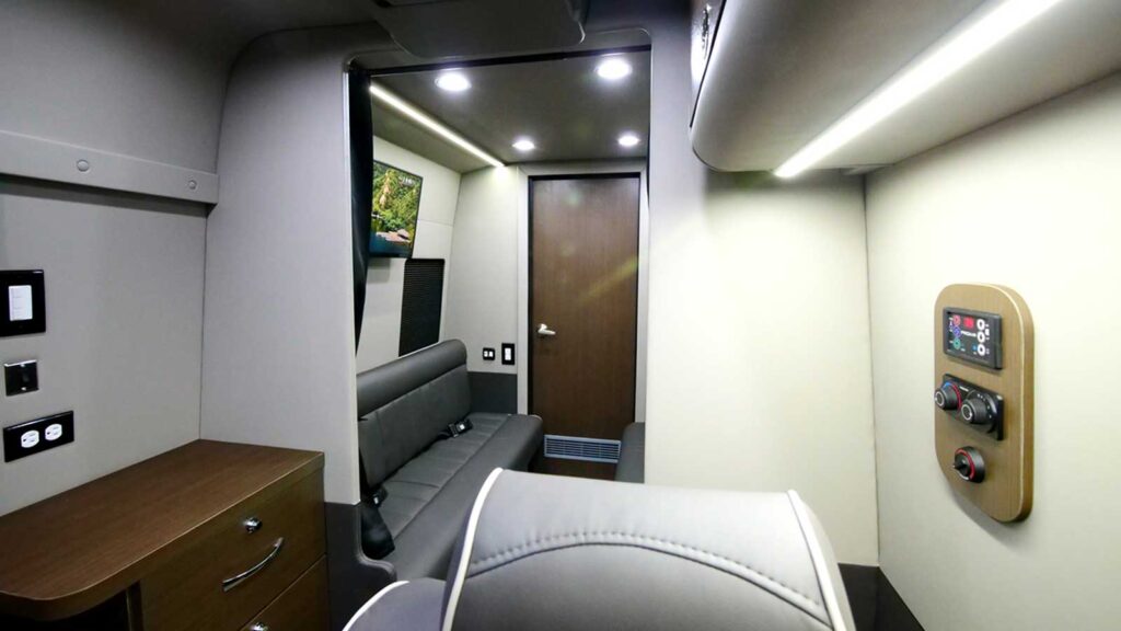 Mobile Law Office - Design 14 - HQ Custom Design