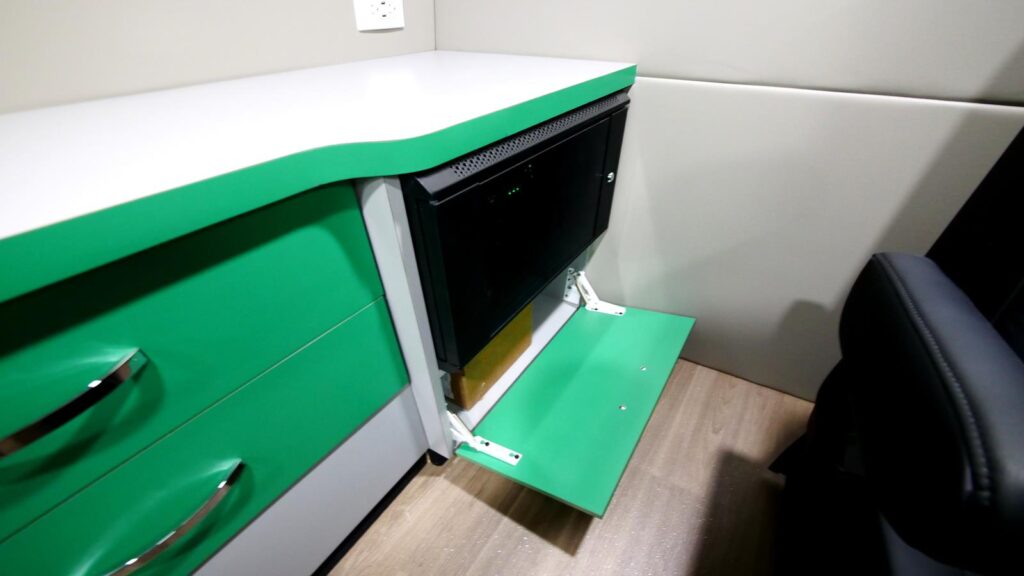 Mobile Office – Design 6 – HQ Custom Design